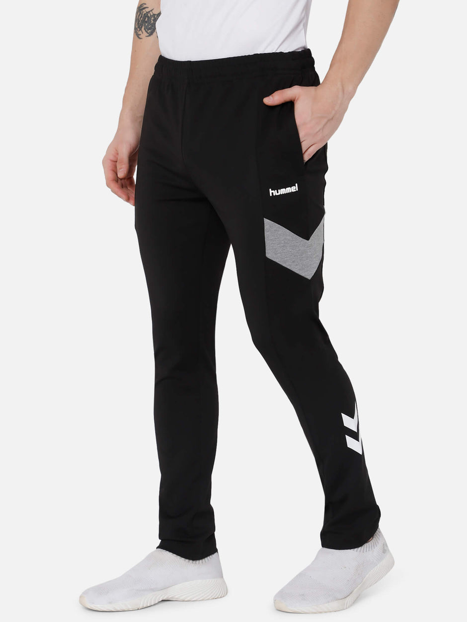 Sportswear & Activewear Clothes for Men Online | Hummel India